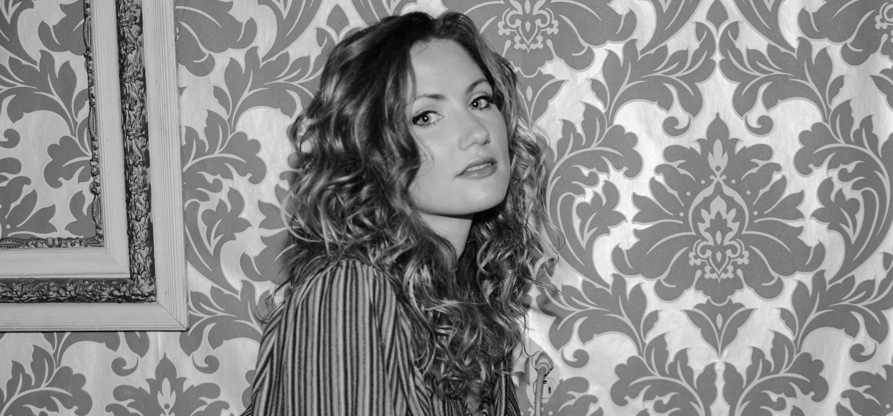 Songwriters Series No.1 | Elise Hayes – heirwaves