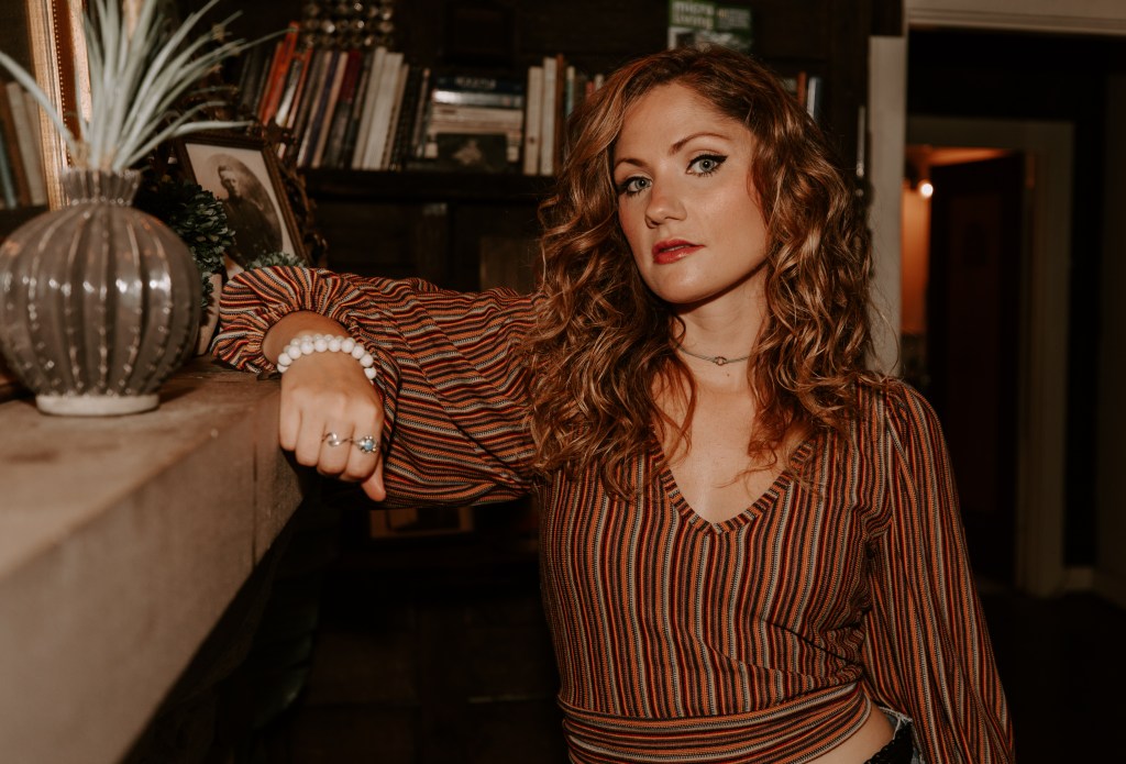 Songwriters Series No.1 | Elise Hayes – heirwaves